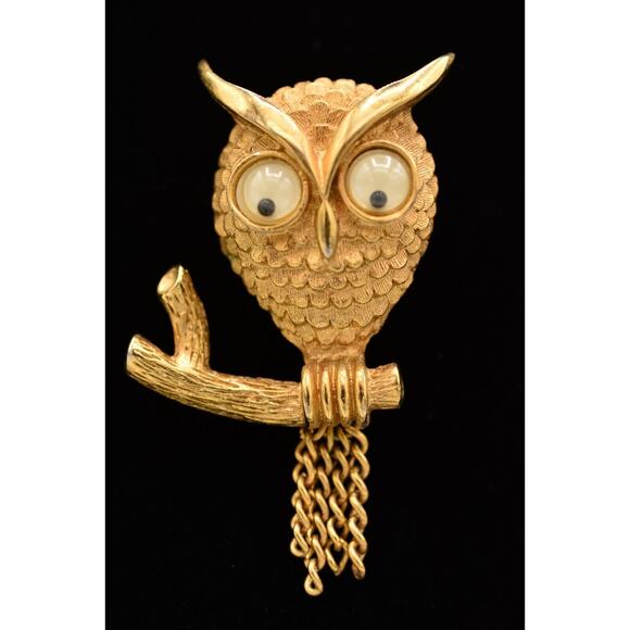 Avon | Jewelry | Avon Vintage Owl Pin Brooch Small Brushed Gold Googly ...